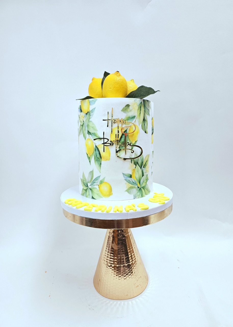 Lemon-inspired birthday cake | Neron Cakes & Events
